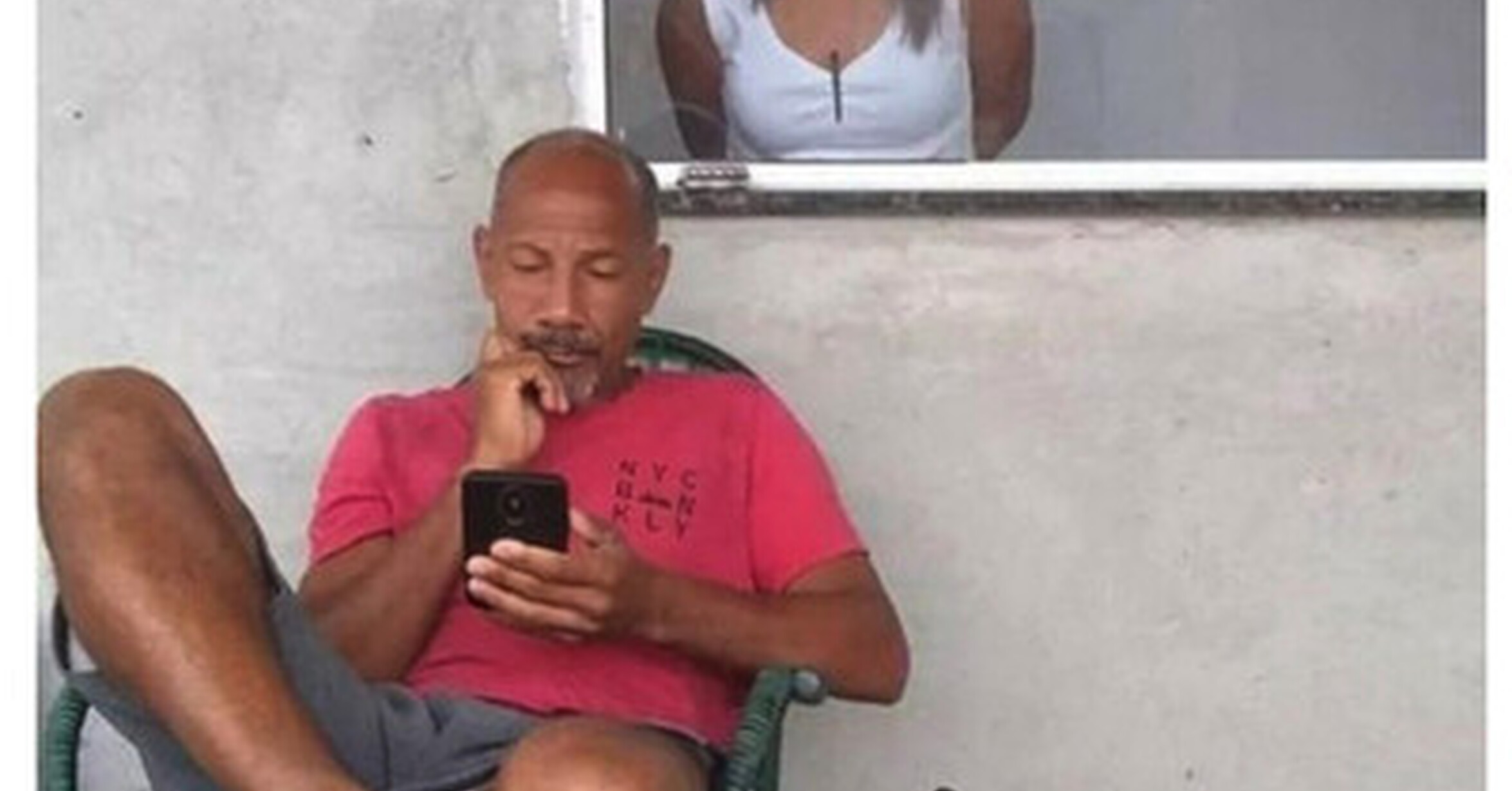 Cuánto cabrón / Ese compa ya está muerto...