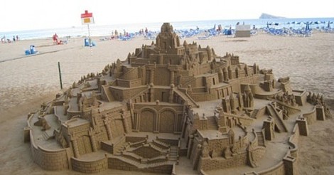 ¡Cuánta razón! / CASTILLO DE ARENA