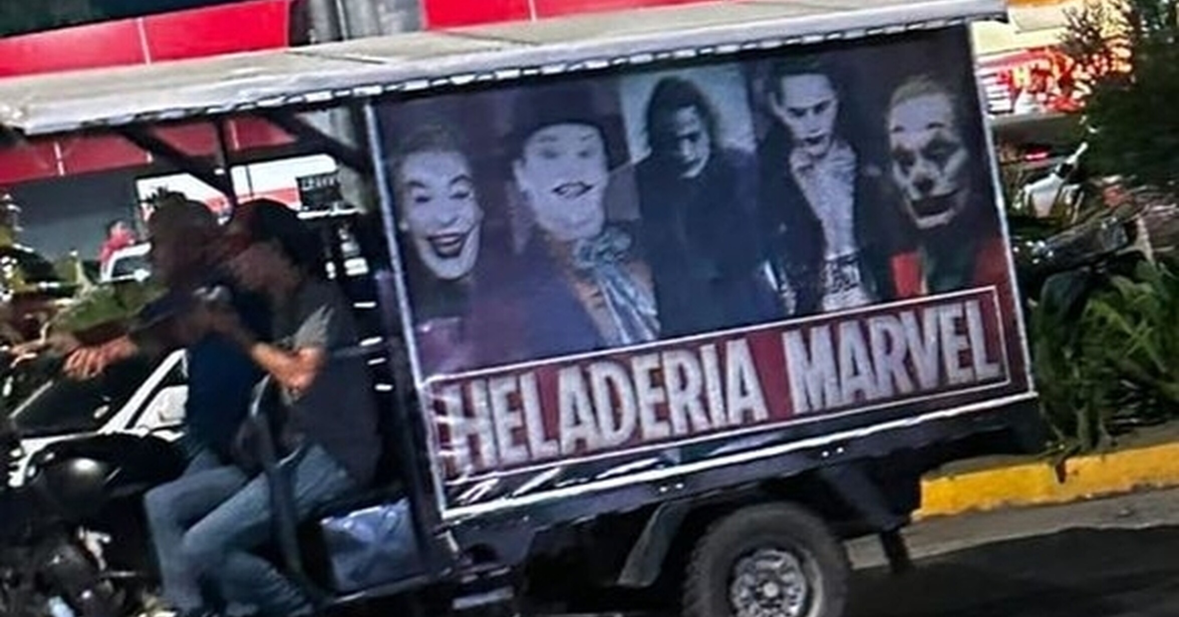 ¡Cuánta razón! / Este heladero anda un poco perdido...
