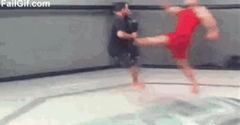 ¡Vaya GIF! / Una ligera patada