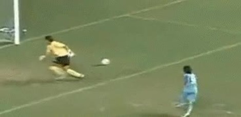 ¡Vaya GIF! / El portero que todo equipo de fútbol querría tener