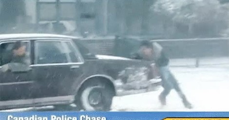 ¡Vaya GIF! / Así es una persecución con nieve