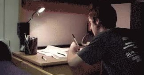 ¡Vaya GIF! / Ese momento en el que piensas en qué esquina vender cartones