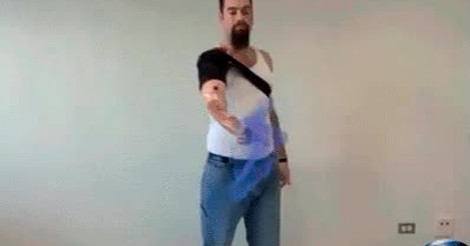 ¡Vaya GIF! / Prótesis capaz de coordinar movimientos naturales del brazo