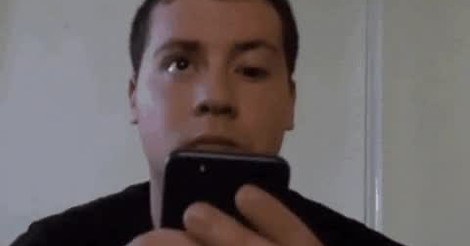 ¡Vaya GIF! / Cómo leer mensajes de texto y estar atentos en clase al ...