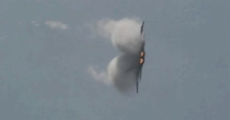 ¡Vaya GIF! / Un F-22 realizando una maniobra de giro con la que se ...