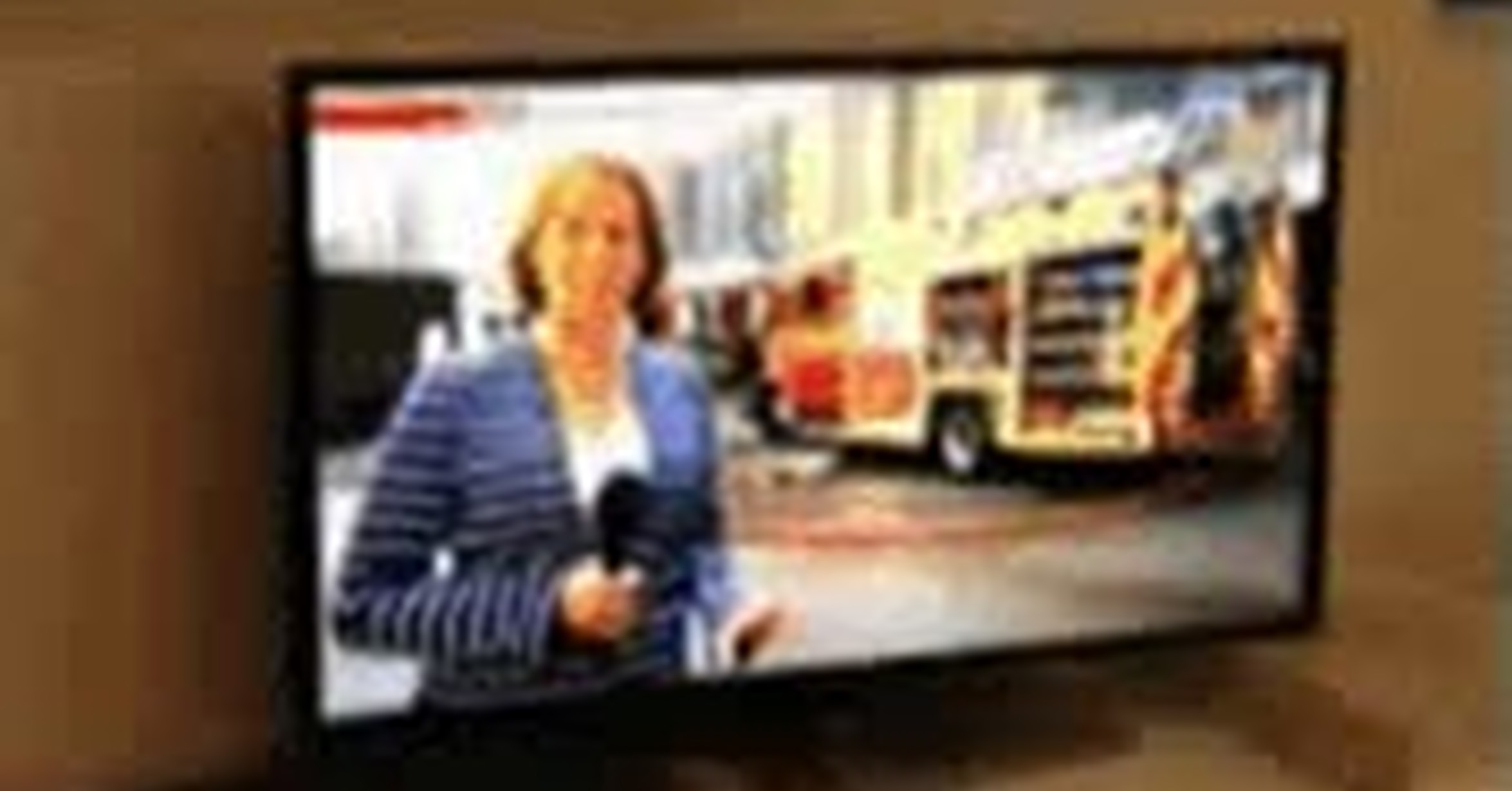 ¡Vaya GIF! / Cuando enciendes la tele y ves el exterior de tu casa