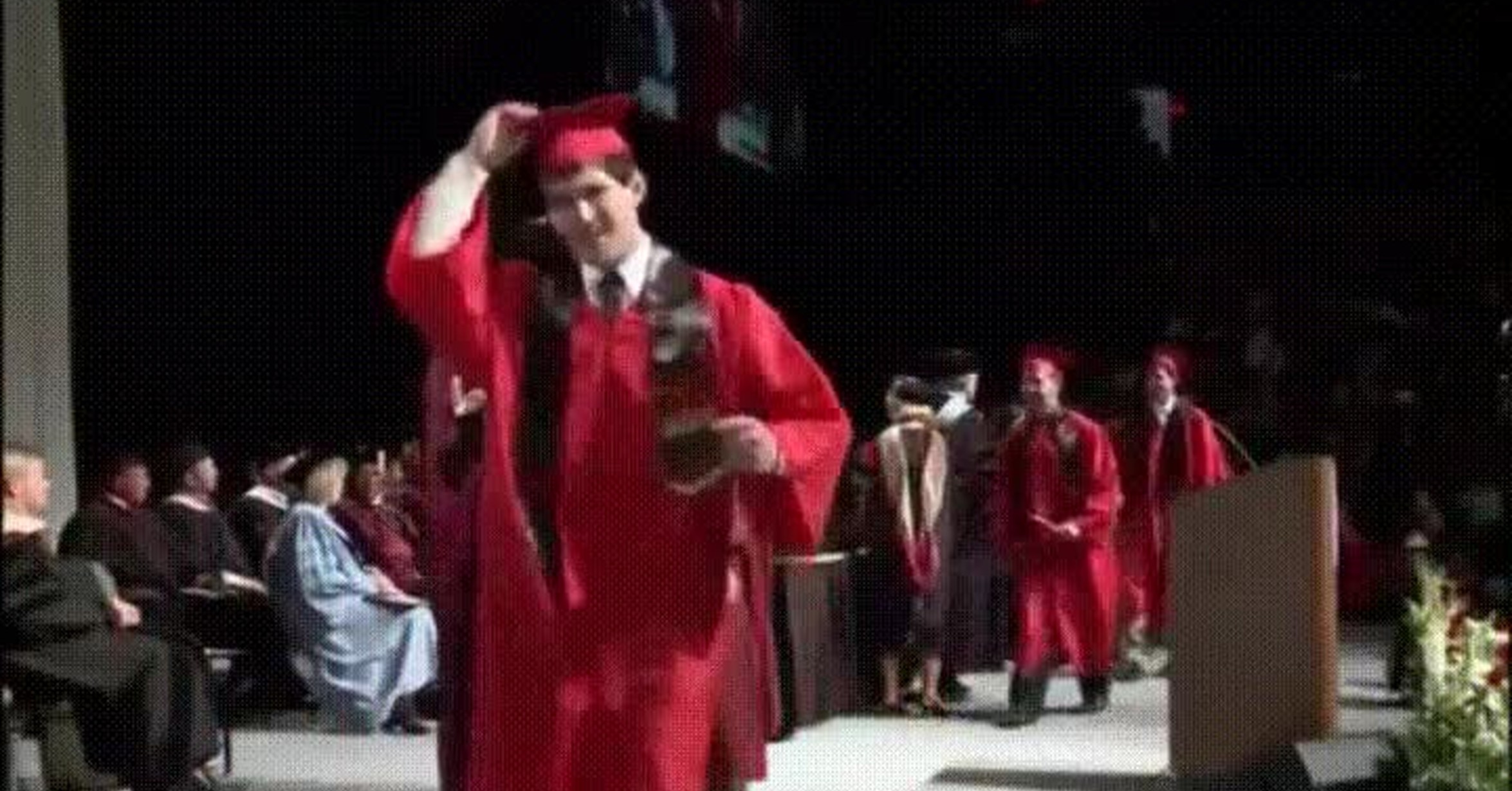 ¡Vaya GIF! / Este gif resume lo que ha sido mi vida después de graduarme