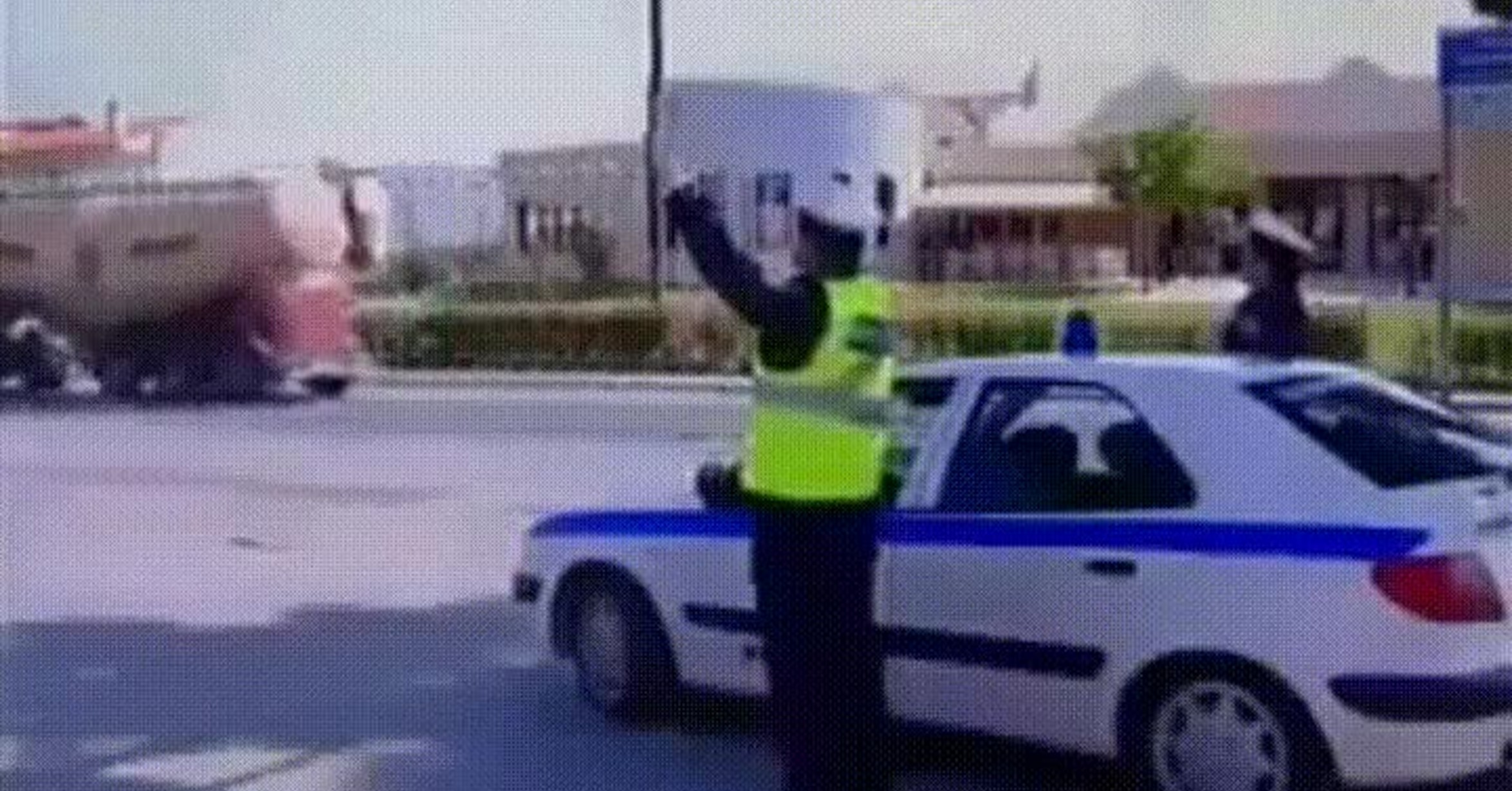 ¡Vaya GIF! / Cuando quieres imponer respeto entre los conductores y te ...