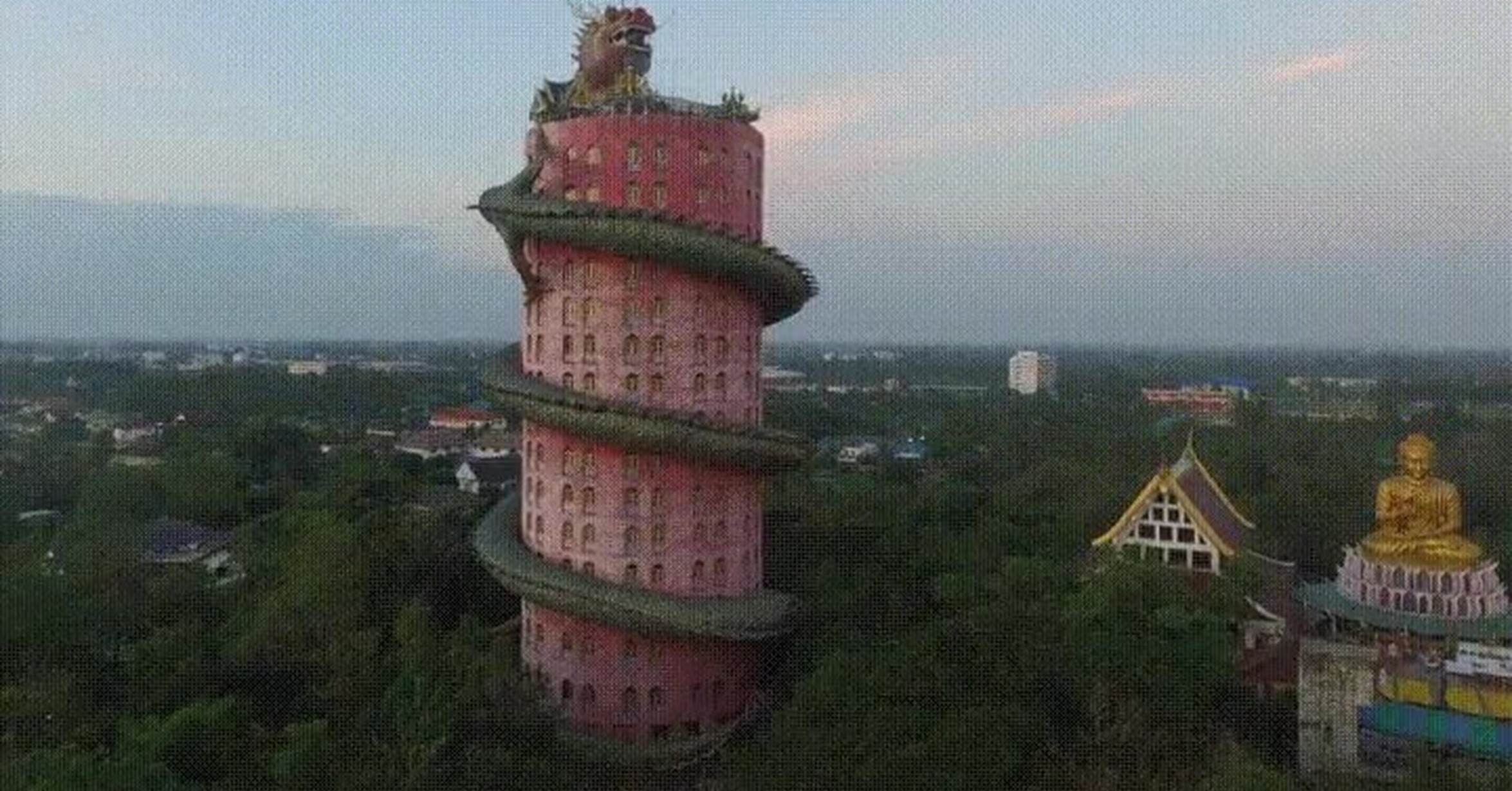 ¡Vaya GIF! / El increíble Templo del Dragón de Samphran