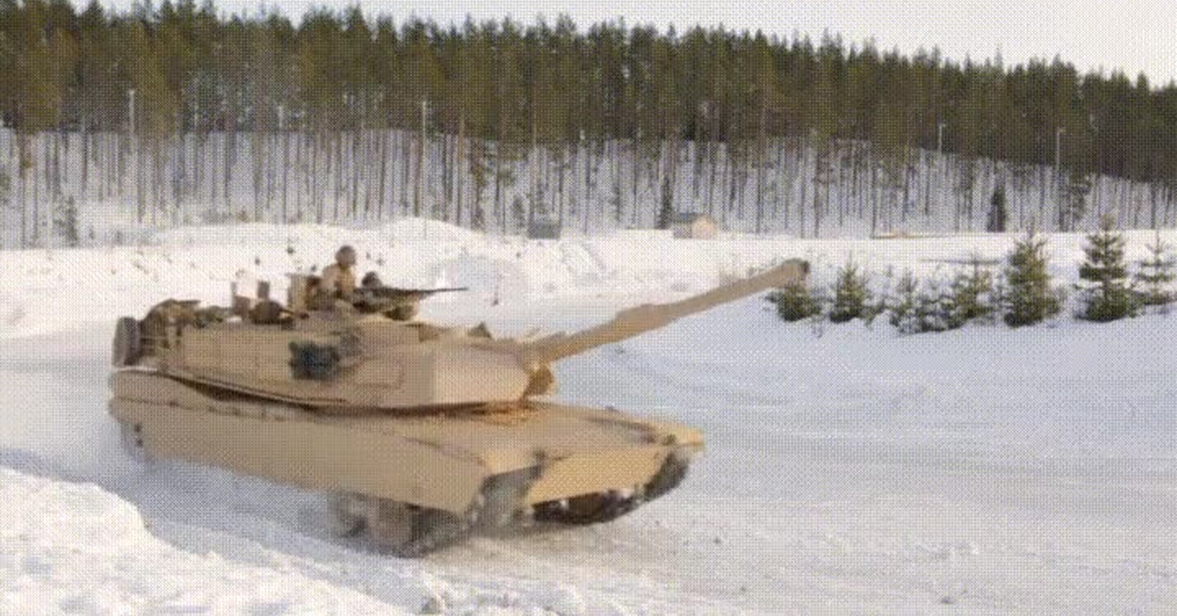 ¡Vaya GIF! / Tanque M1A1 Abrams haciendo un espectacular derrape sobre ...