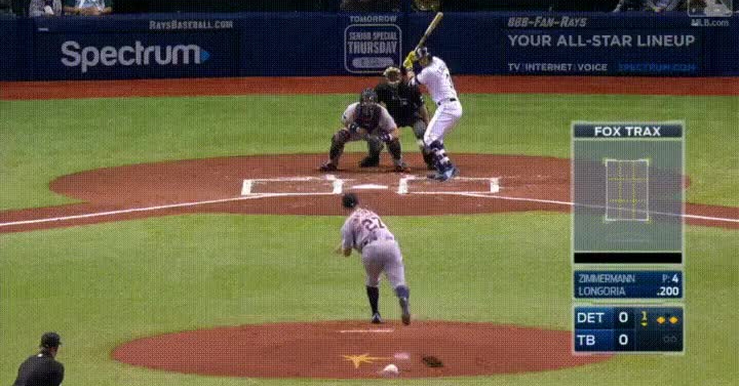 ¡Vaya GIF! / Cuando atrapar esa pelota es más importante que tu integridad