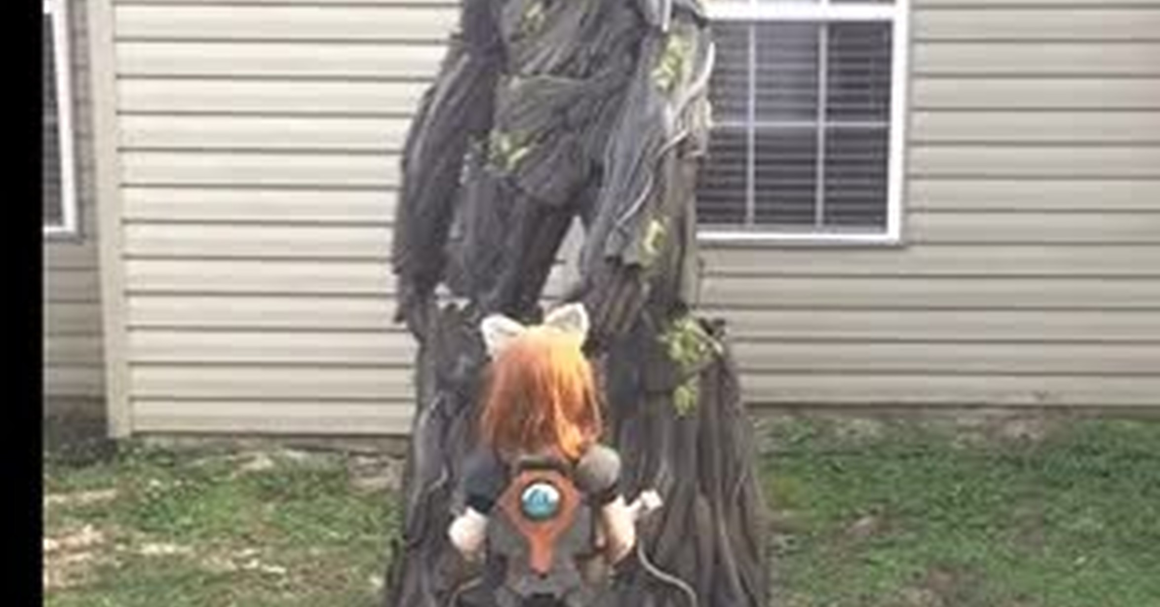 ¡Vaya GIF! / El mejor de disfraz que puedes llevar en compañía de tu hijo