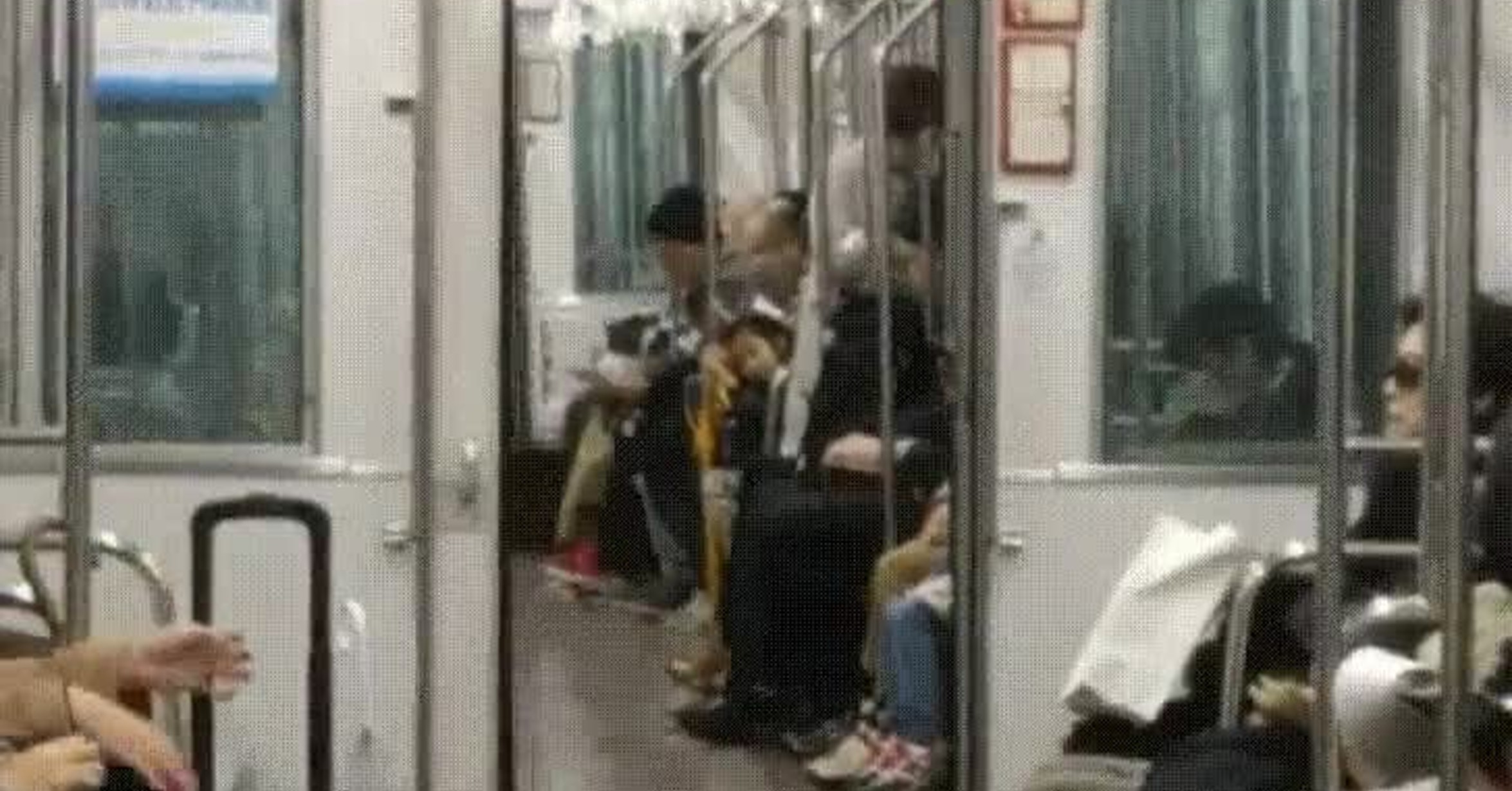 ¡Vaya GIF! / Ir en transporte público puede ser maravilloso por estas cosas