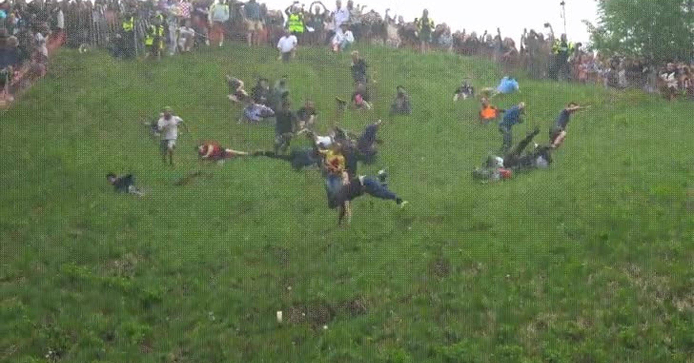 ¡Vaya GIF! / Vuelve el mejor momento del año. La persecución del queso ...