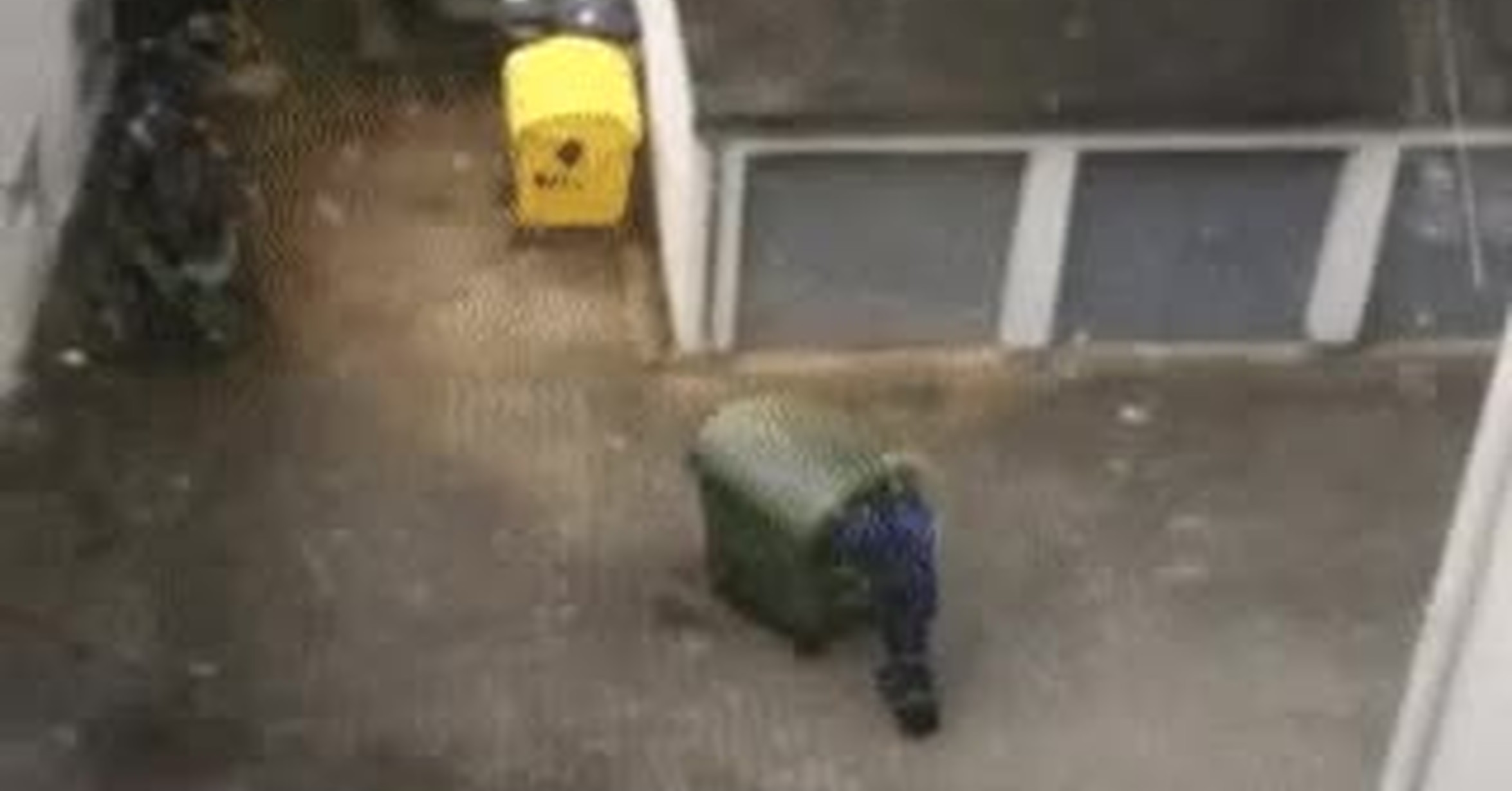 ¡Vaya GIF! / Basureros que hacen más fácil su trabajo con las nuevas ...