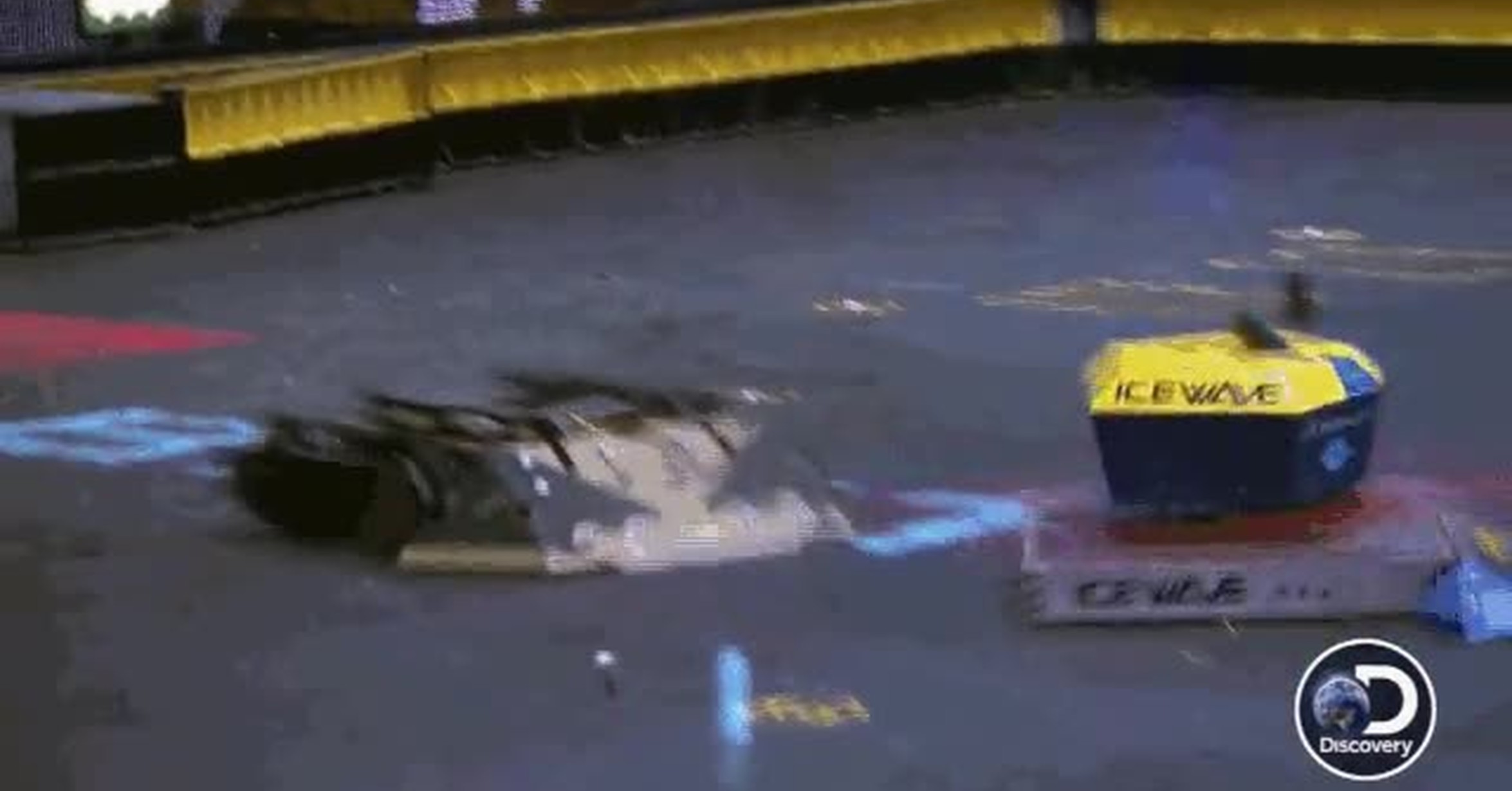 ¡Vaya GIF! / Batallas de robots que terminan de forma bastante violenta