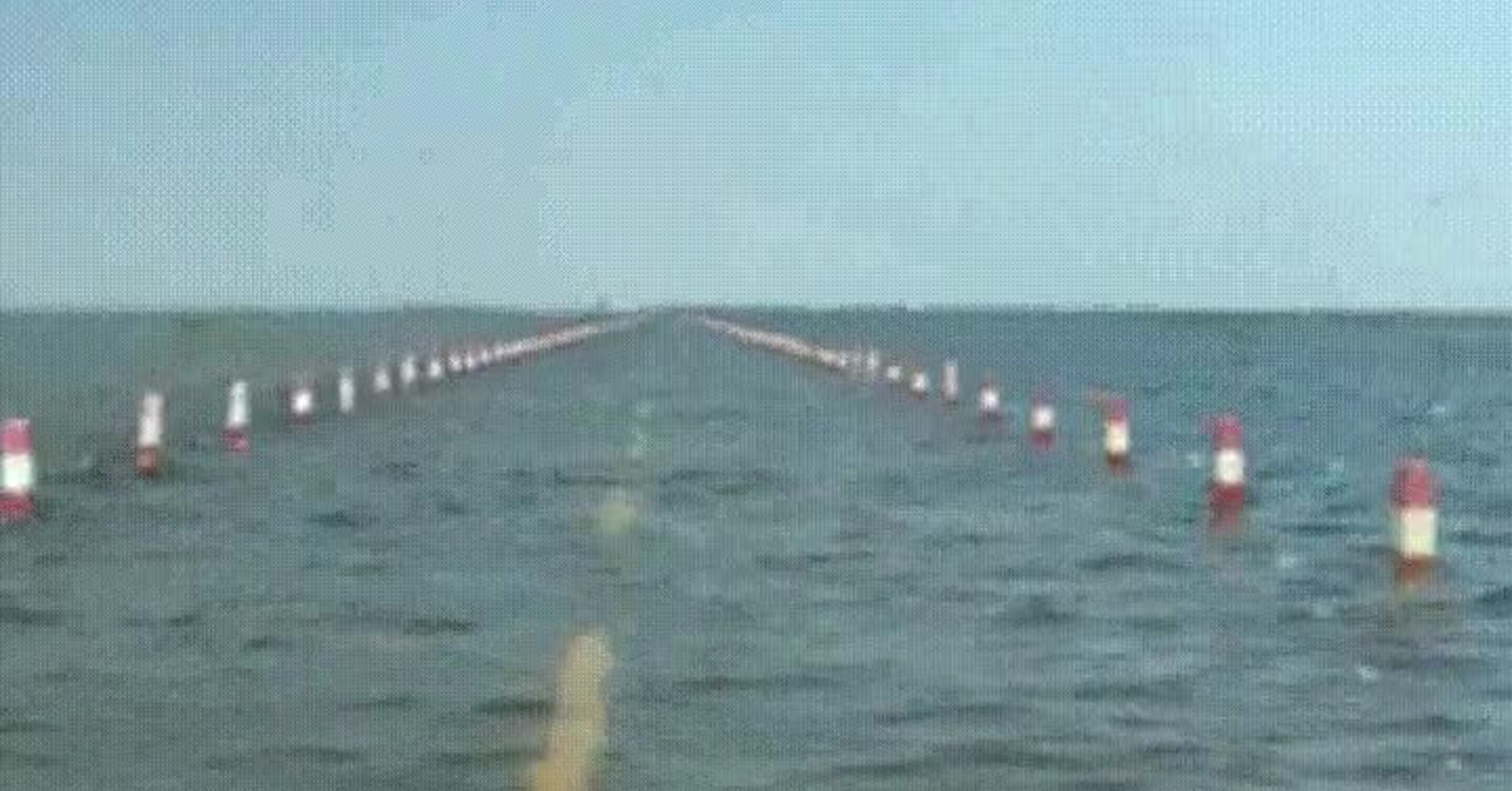 ¡Vaya GIF! / Cuando te quejas del estado de la carretera porque han ...