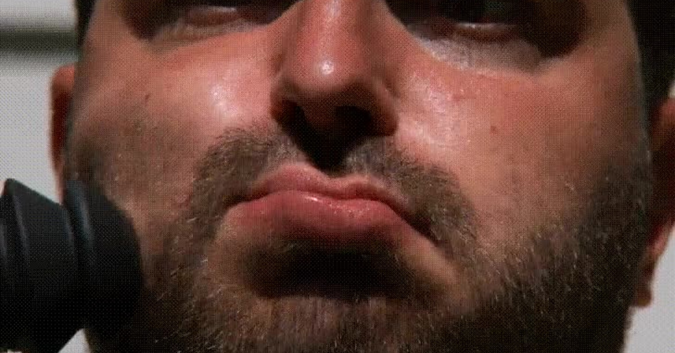 ¡Vaya GIF! / Hay algo perturbador en este aparato para dar masajes en ...