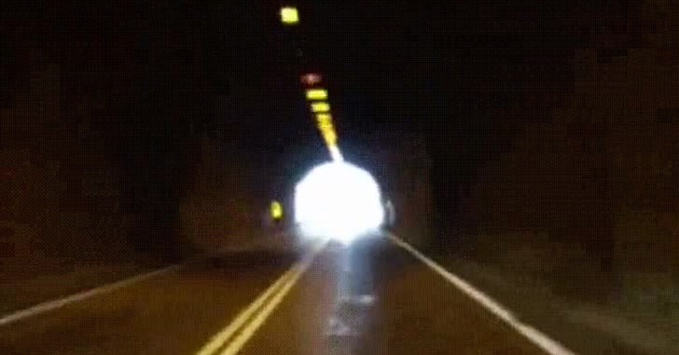 ¡Vaya GIF! / Detrás de esa luz blanca se esconde uno de los paisajes ...