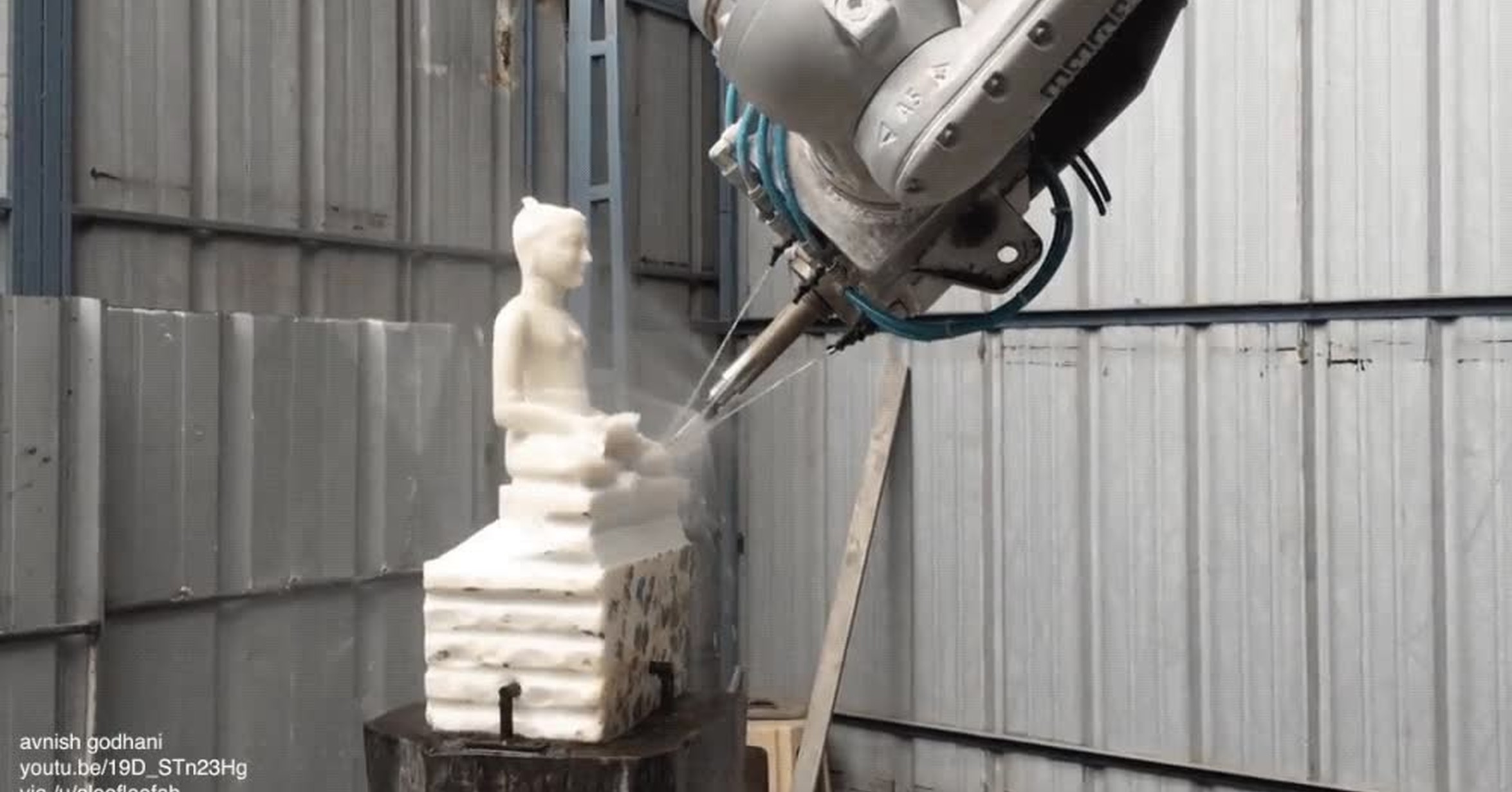 ¡Vaya GIF! / Nunca tendrás tanta precisión como este robot