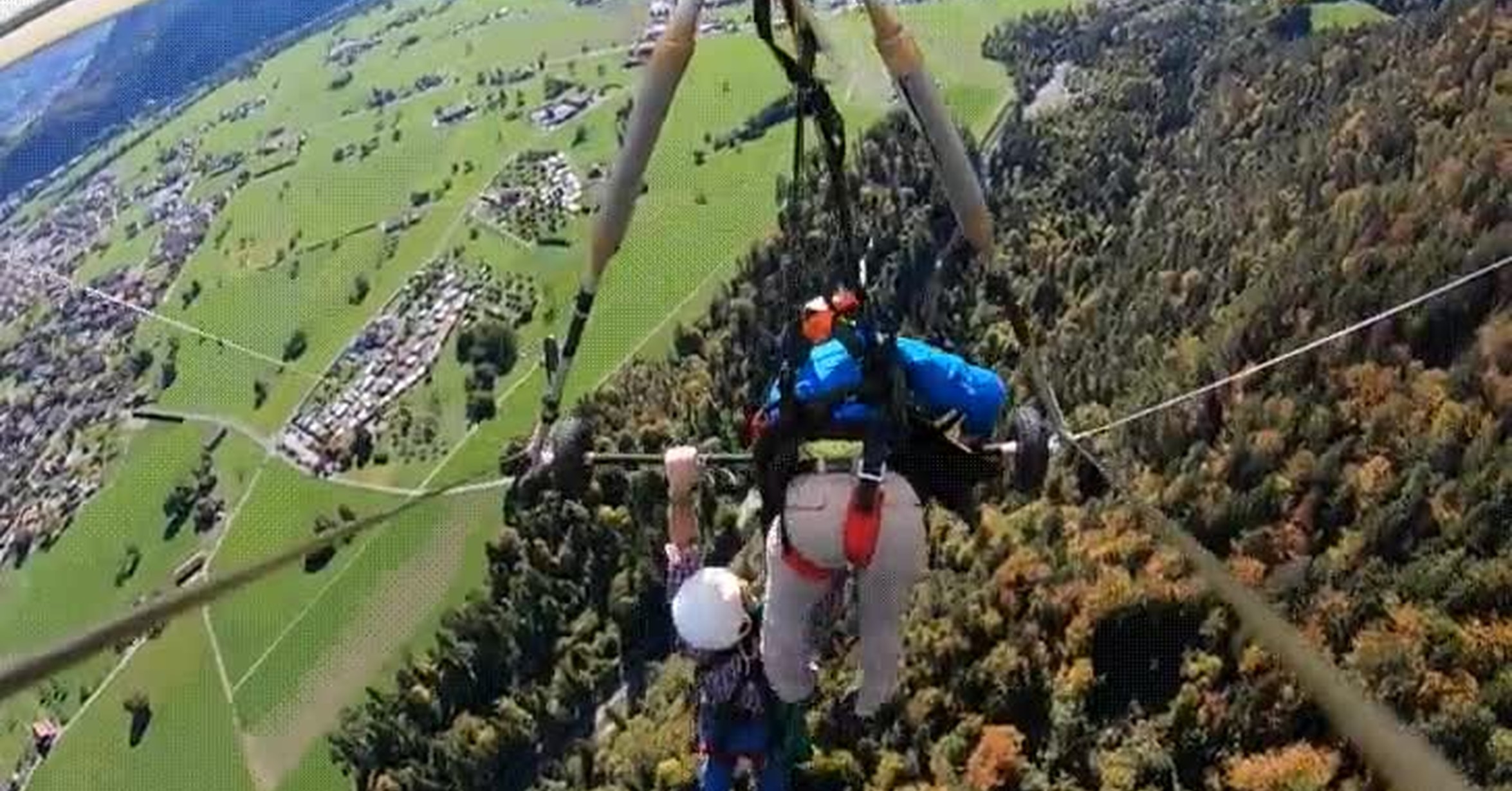 ¡Vaya GIF! / Monitores que se olvidan de ponerte el arnés de seguridad