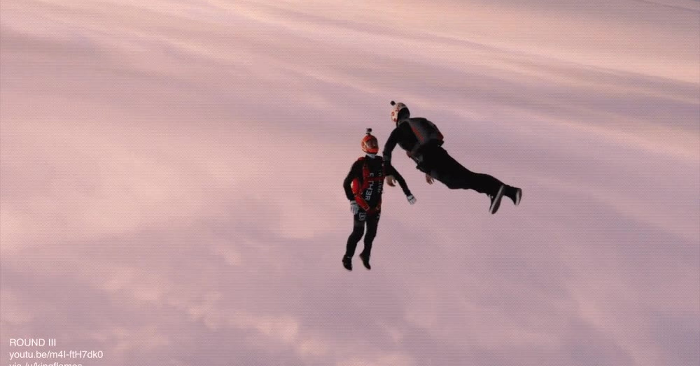 ¡Vaya GIF! / Cualquiera diría que están cayendo al vacío a toda velocidad