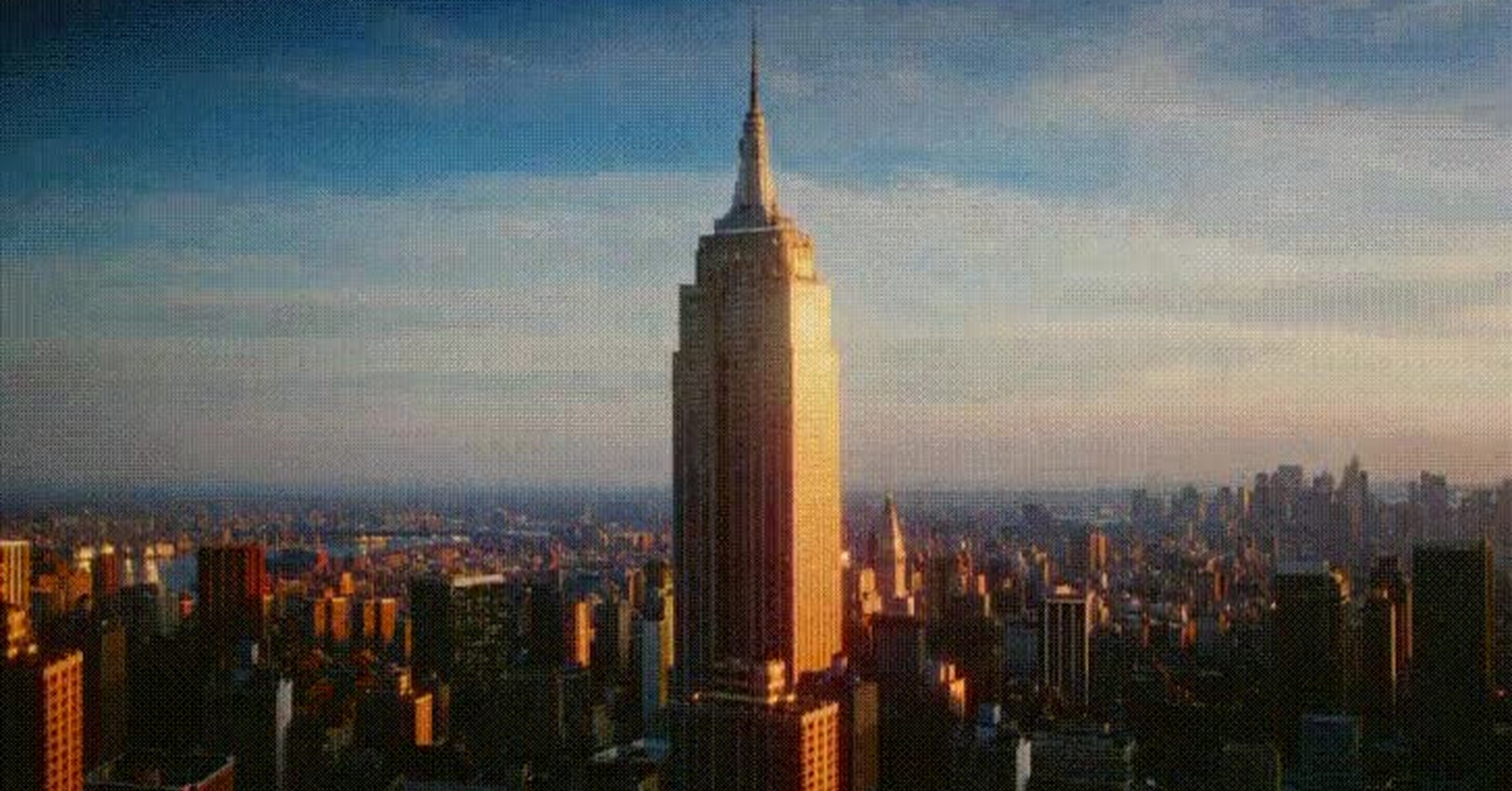 ¡Vaya GIF! / Timelapse y transición entre dos edificios emblemáticos
