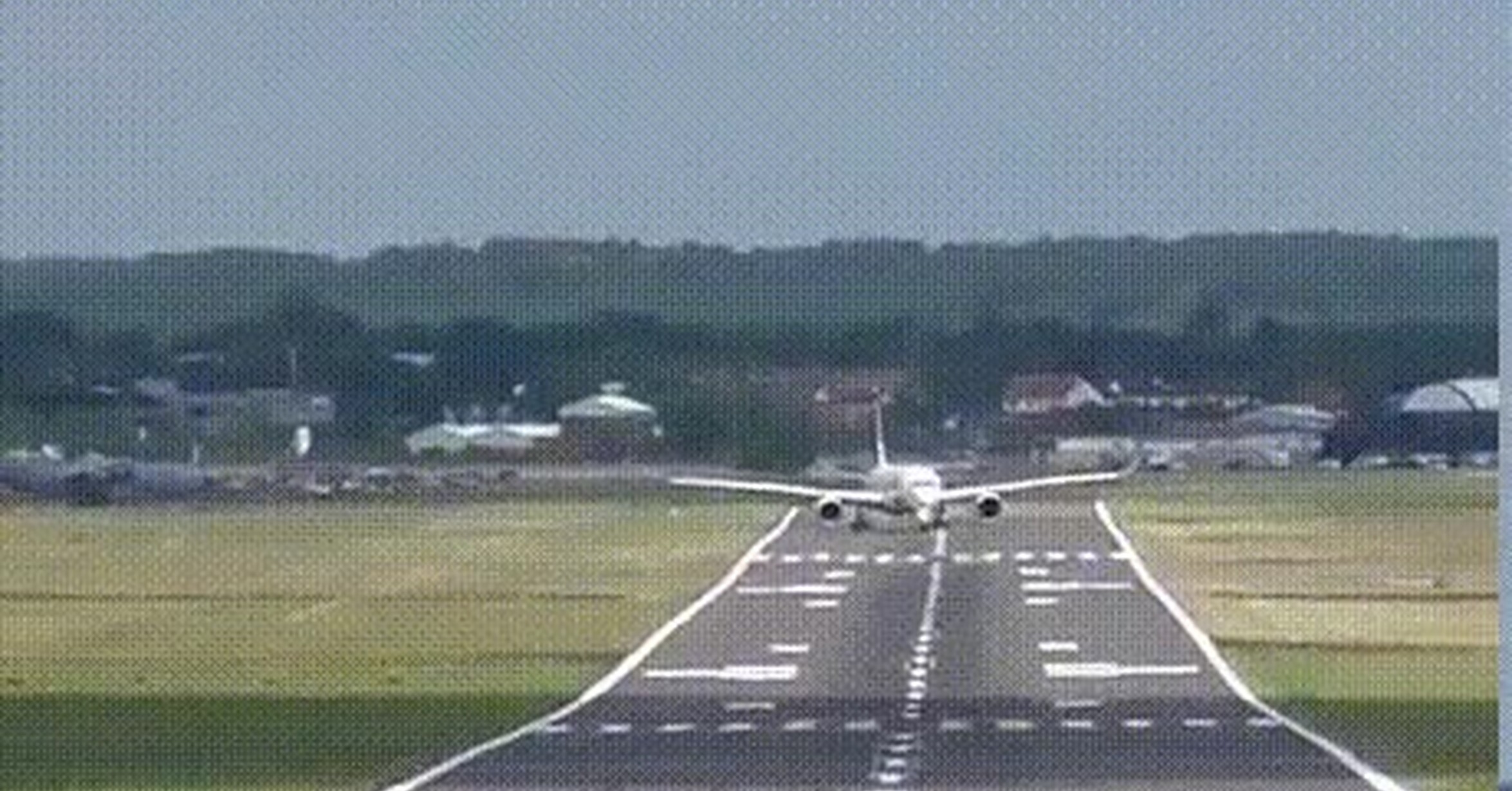 ¡Vaya GIF! / Esto es aprovechar una pista, avión aterrizando y avión ...