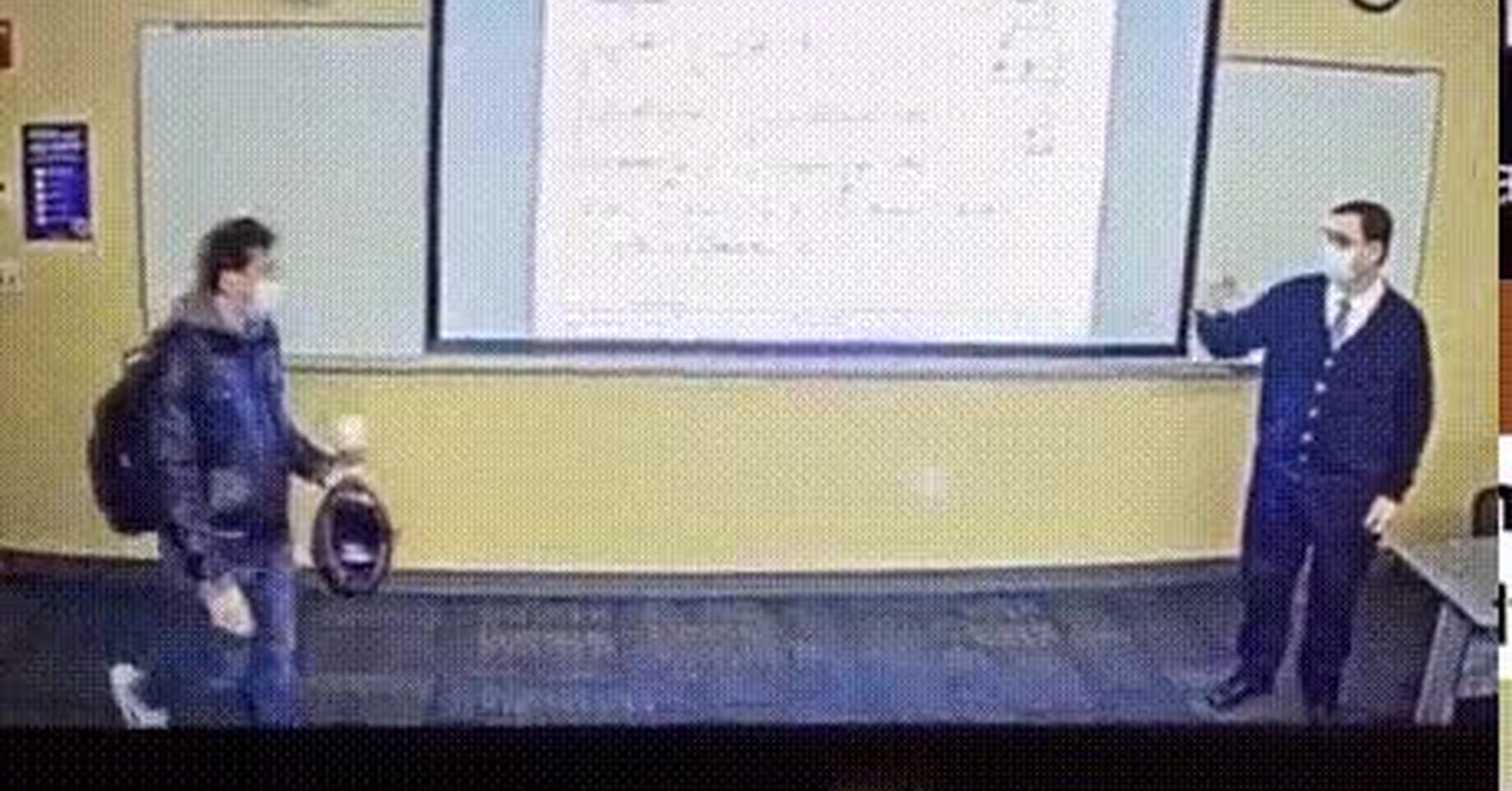 ¡Vaya GIF! / Un estudiante responde forma correcta una pregunta después ...