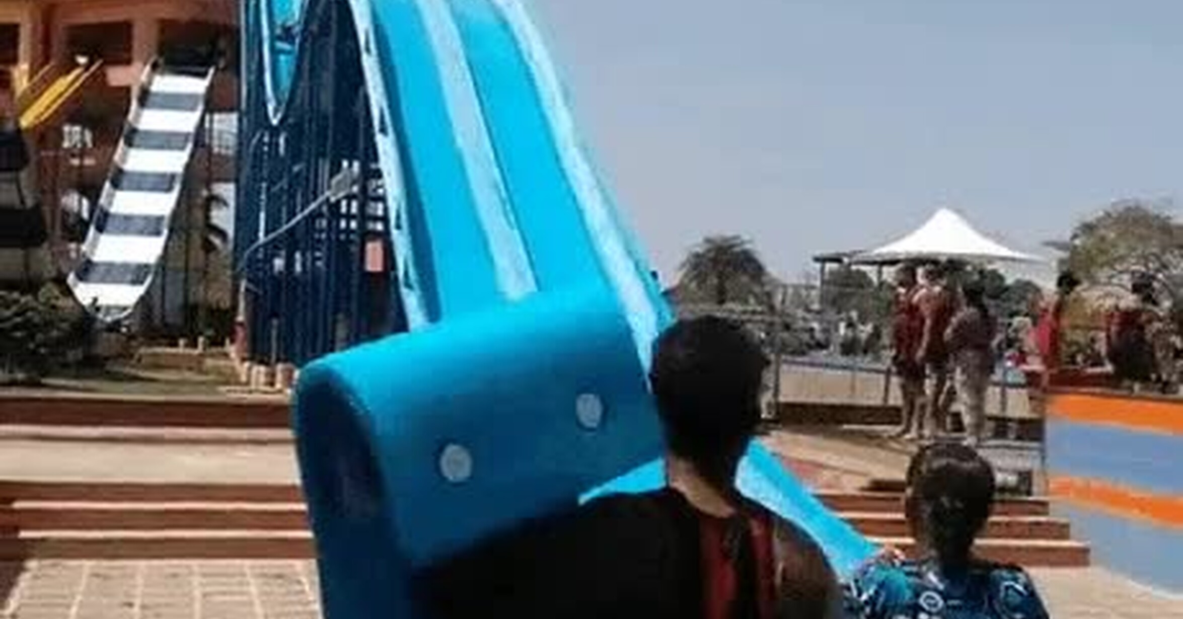 ¡Vaya GIF! / No pases nunca sin mirar por el tobogán