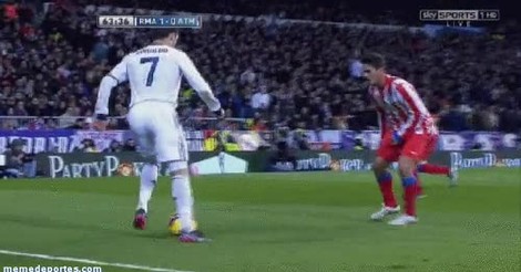[ MEMEDEPORTES ] GIF: Mira mira, qué regate que te ha... [Fail de ...