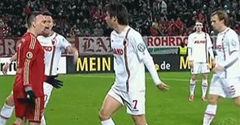 [ MEMEDEPORTES ] GIF: Ribery y su mala hostia