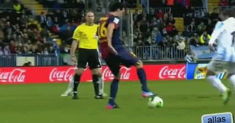 [ MEMEDEPORTES ] GIF: Caño de Busquets a Seba Férnandez