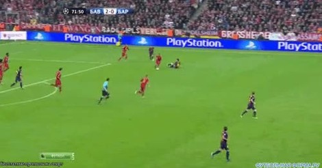 [ MEMEDEPORTES ] GIF: Ribery deja sentado a Messi