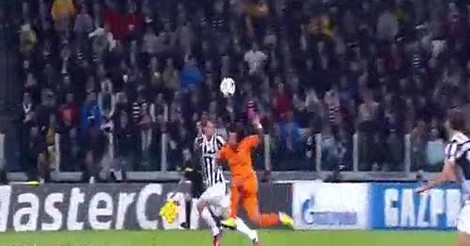 [ MEMEDEPORTES ] GIF: Y por paradones como éste ante la Juventus ...