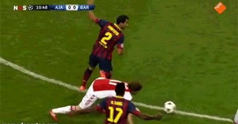 [ MEMEDEPORTES ] GIF: Esto es recuperar el balón con mucha clase