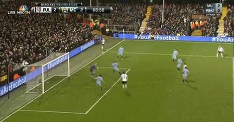 [ MEMEDEPORTES ] GIF: El gracioso golazo de Kompany... en propia
