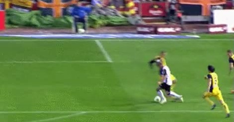 [ MEMEDEPORTES ] GIF: Con paradones como éste es normal que media ...