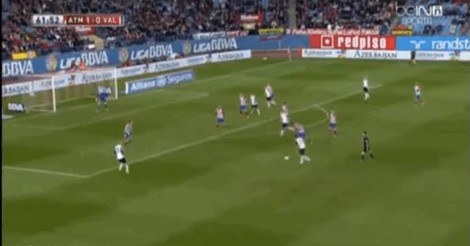 [ MEMEDEPORTES ] GIF: ¿Buscas paradones por Internet? Busca Courtois