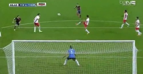 [ MEMEDEPORTES ] GIF: Golazo de Xavi demostrando porque aún es el ...