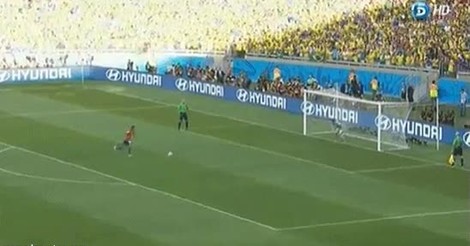 [ MEMEDEPORTES ] GIF: Tiro al palo de Jara y Brasil a cuartos