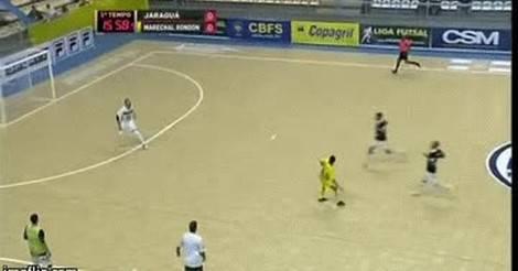 [ MEMEDEPORTES ] GIF: Un golazo jamás visto en el Futsal brasileño