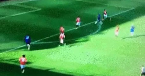 [ MEMEDEPORTES ] GIF: El show de paradones de David De Gea vs Everton