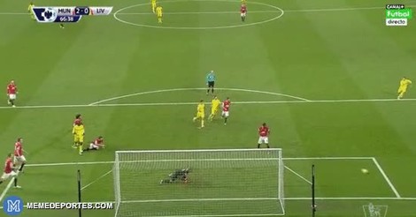 [ MEMEDEPORTES ] GIF: Increíble De Gea, uno de sus paradones, a Balotelli