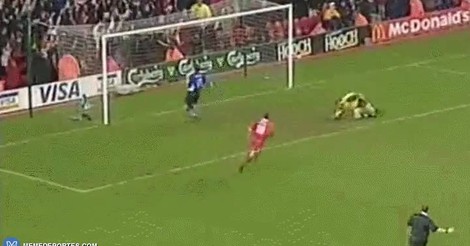 [ MEMEDEPORTES ] GIF: El primer gol de Gerrard con el Liverpool