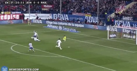 [ MEMEDEPORTES ] GIF: Varane va así de sobrado. Y sólo tiene 21 años