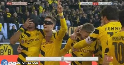 [ MEMEDEPORTES ] GIF: Espectacular celebración de Aubameyang y Reus
