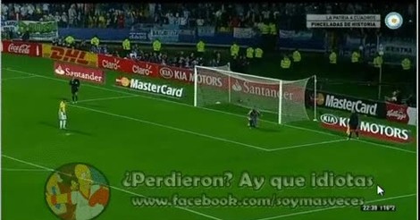 [ MEMEDEPORTES ] GIF: Y ahí terminó el balón de Murillo