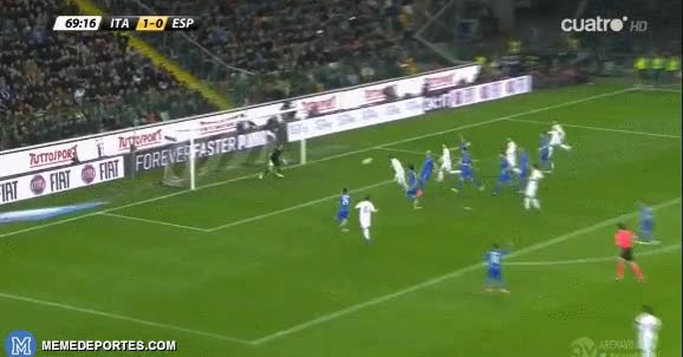 [ MEMEDEPORTES ] GIF: Gooooool de Aritz, marca en su re-debut con España